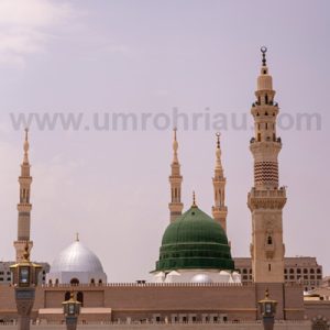 Apa Yang Dimaksud Piagam Madinah? dan Apa Isi Piagam Madinah? - Azzamku ...
